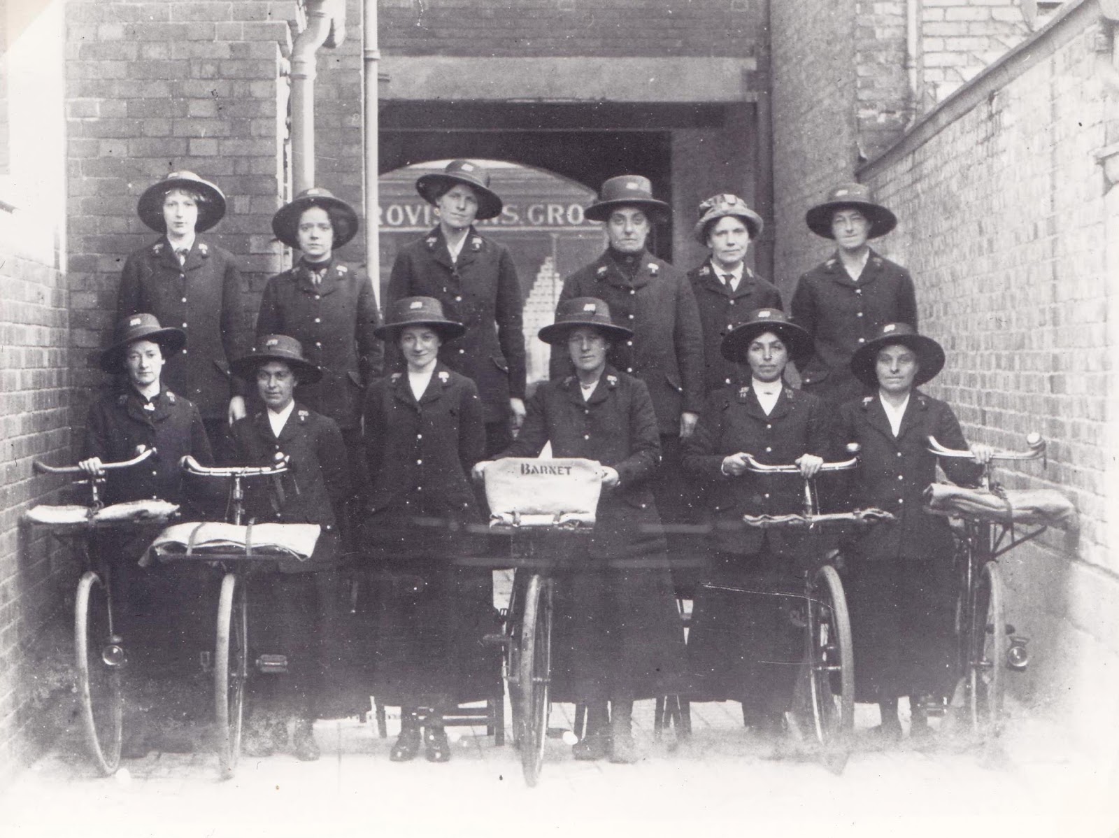 Andrew Simpson: Women and the Great War, part 1 ............ Barnet ...