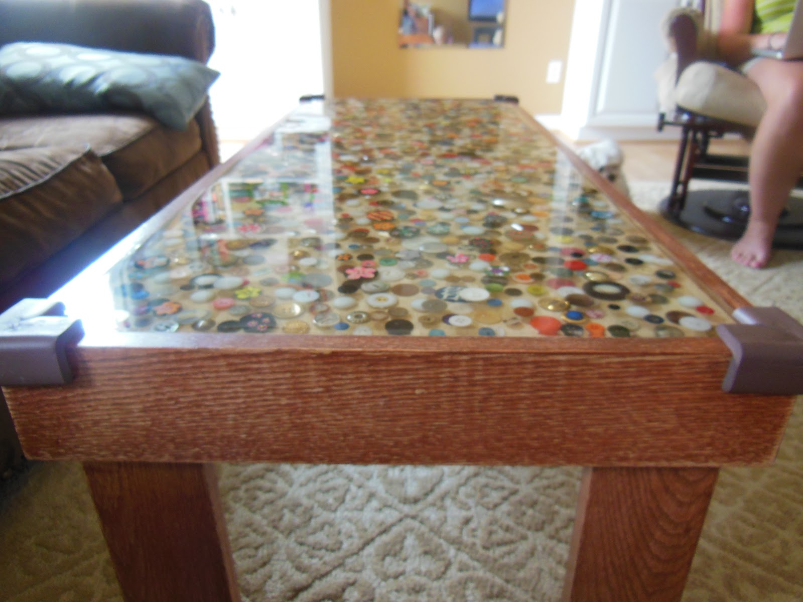 It's Stephanie's Life: Button Coffee Table