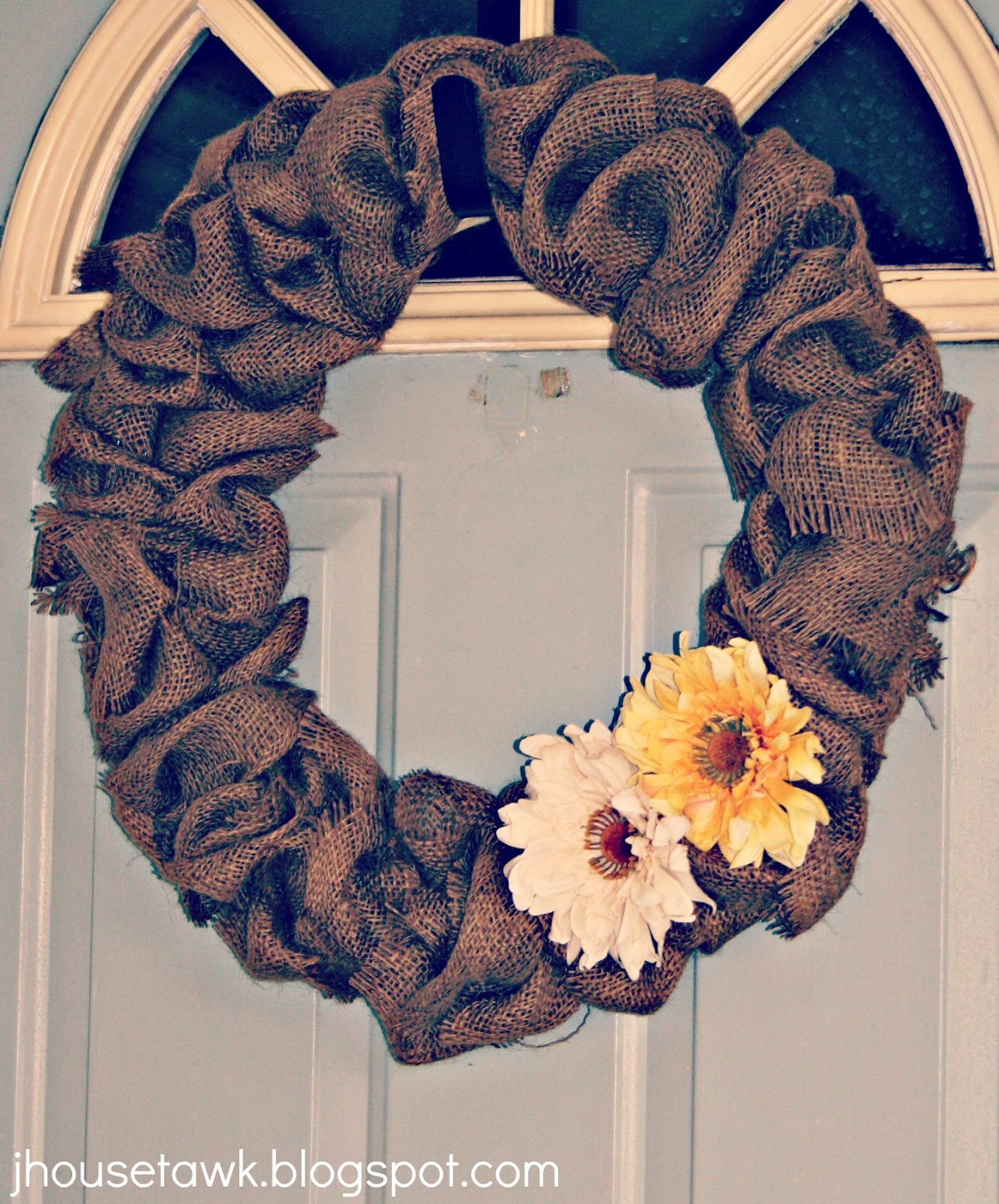 J House Tawk: Spring/Summer Burlap Wreaths!!