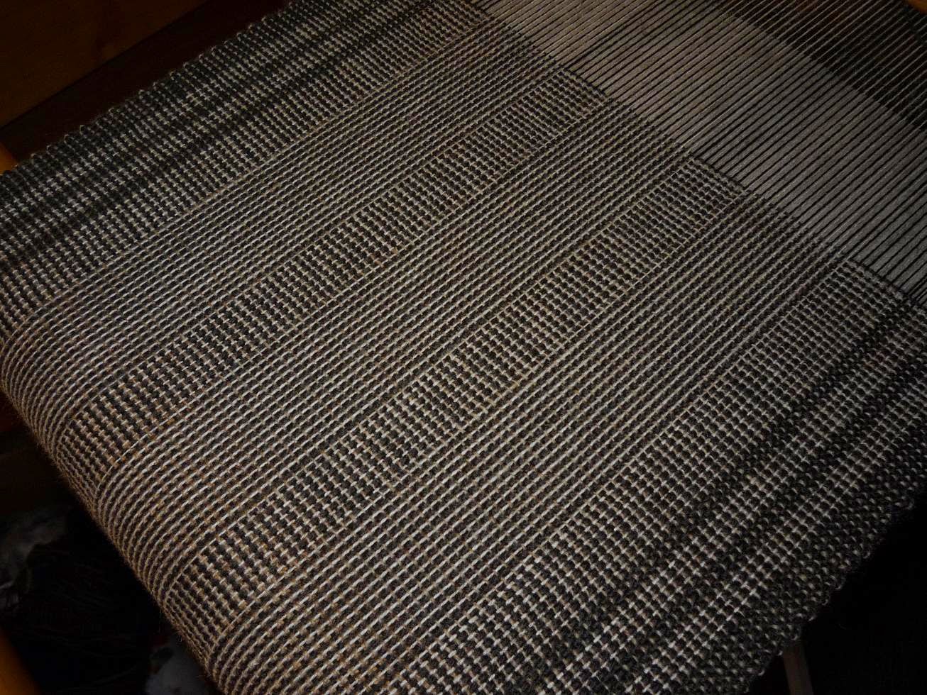 Dianne's Loom Talk: Shadow weave scarf the second