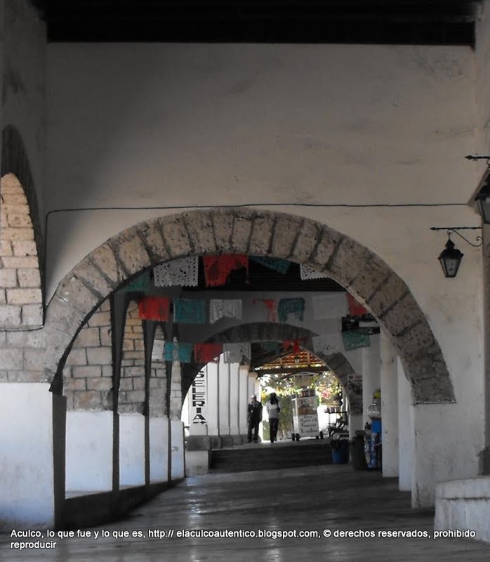 Aculco, lo que fue y lo que es: El portal de "Los Arcos"