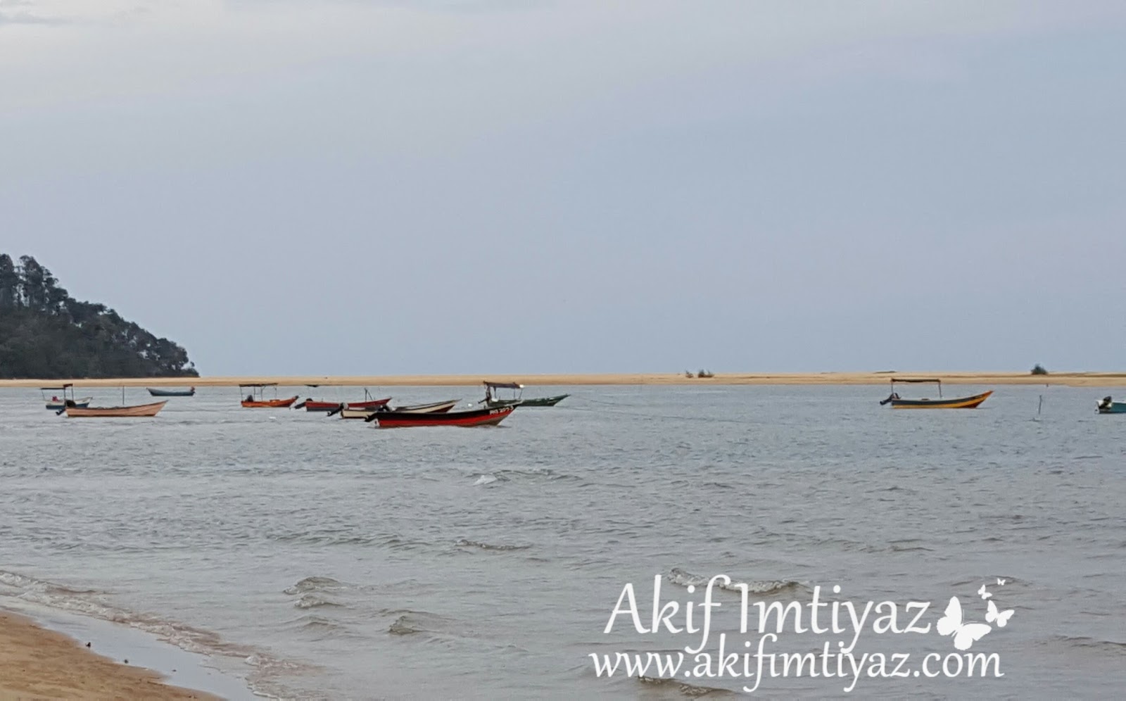 Pertama Kali Berkhemah Di Kawasan Pantai