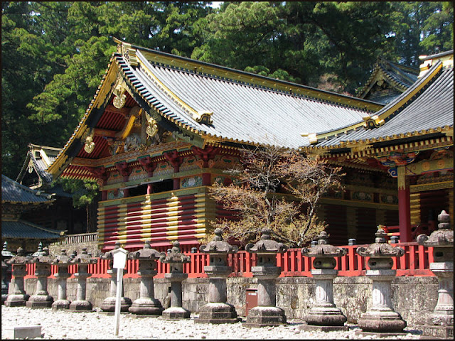 Japan - Shrines and Temples: hokora - small shrine
