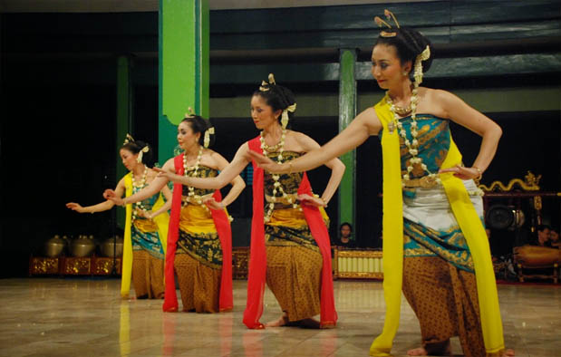 Jenis Tata Rias dan Kostum 5 Tari