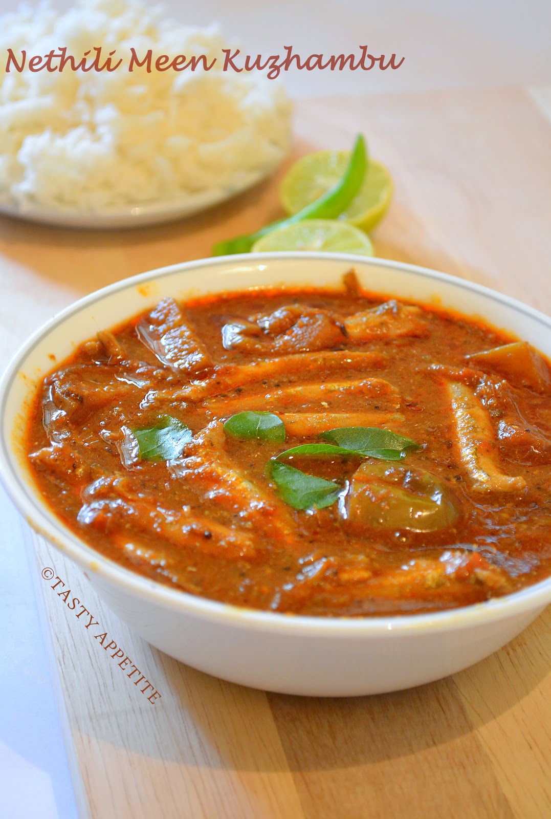 Nethili Meen Kuzhambu / Anchovies Curry / Nethili Meen Curry: