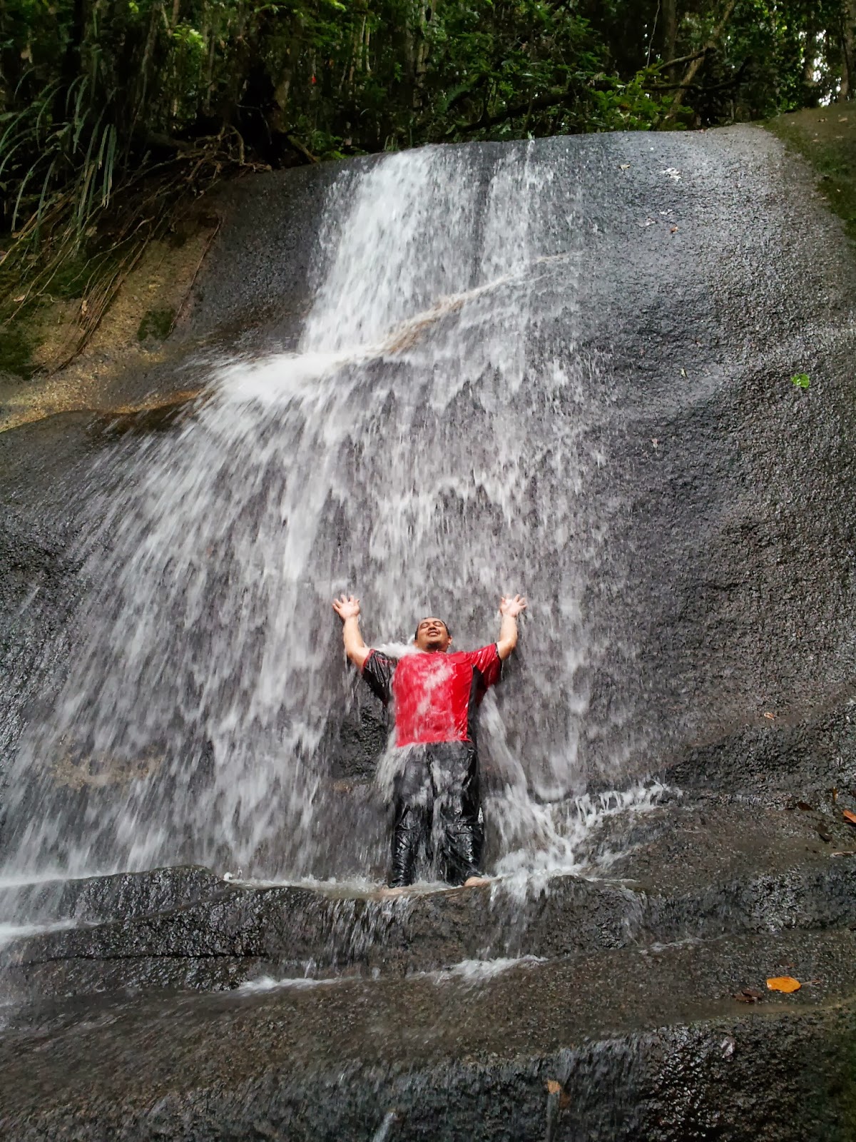 Khyriel's: Weekend Hiking To Bukit Apek @ Bukit Saga