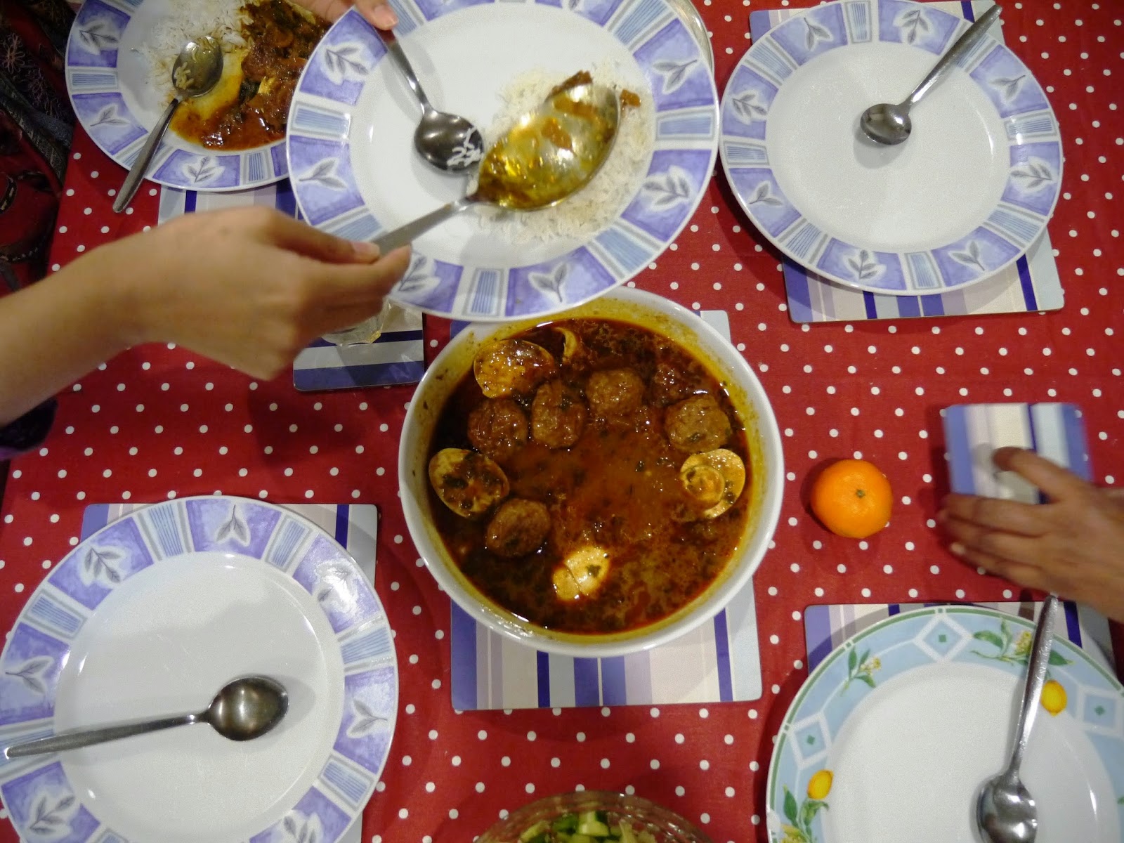 This Muslim Girl Bakes: Chicken Kofta Curry.