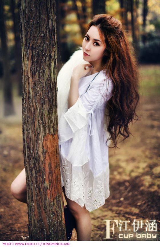 pok sawang ile: Chinese Celeb Model Jiang Yi Han - F-cup Baby Photo Gallery