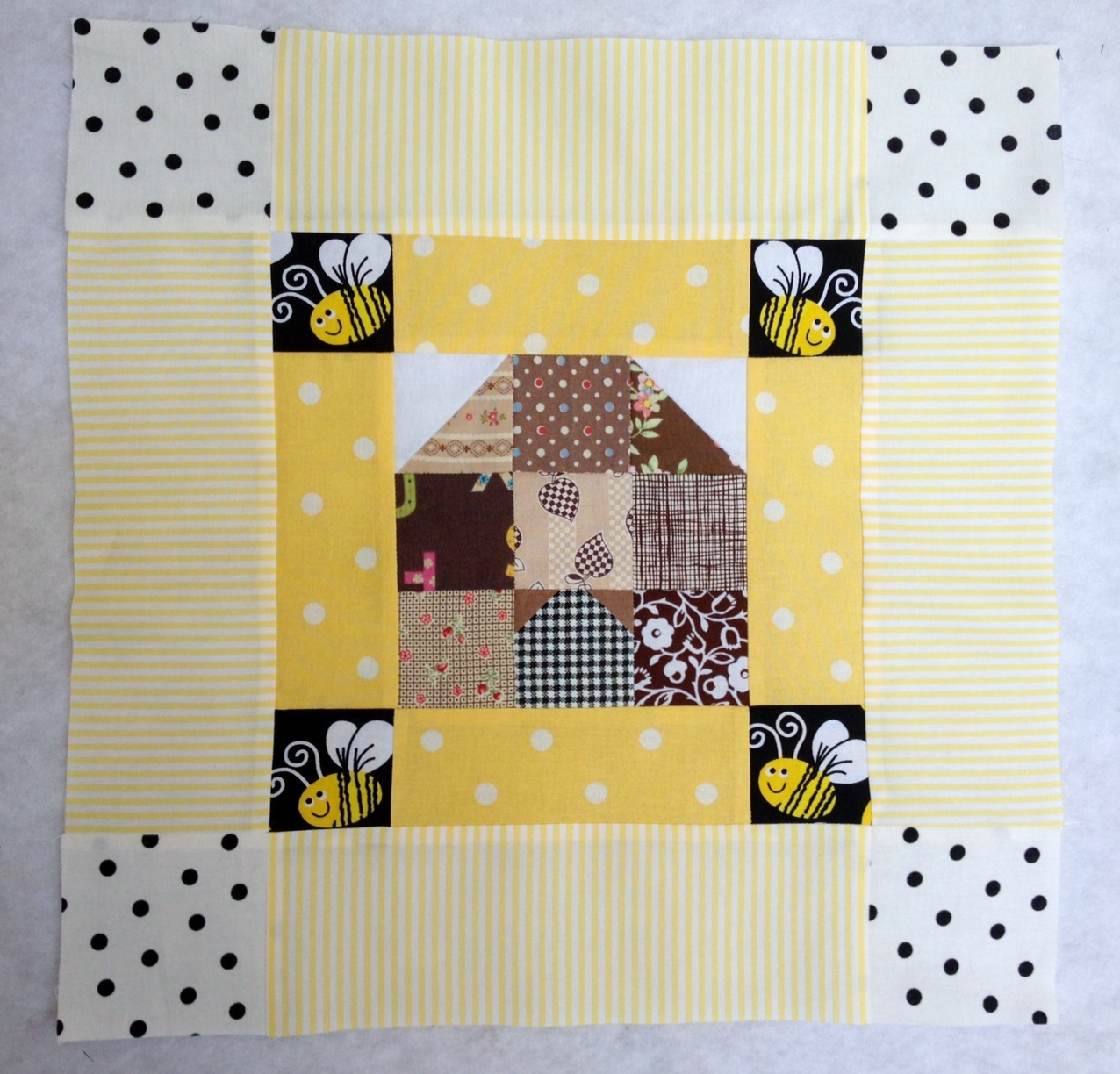 Freda's Beehive Quilt Block Tutorial - Freda's Hive