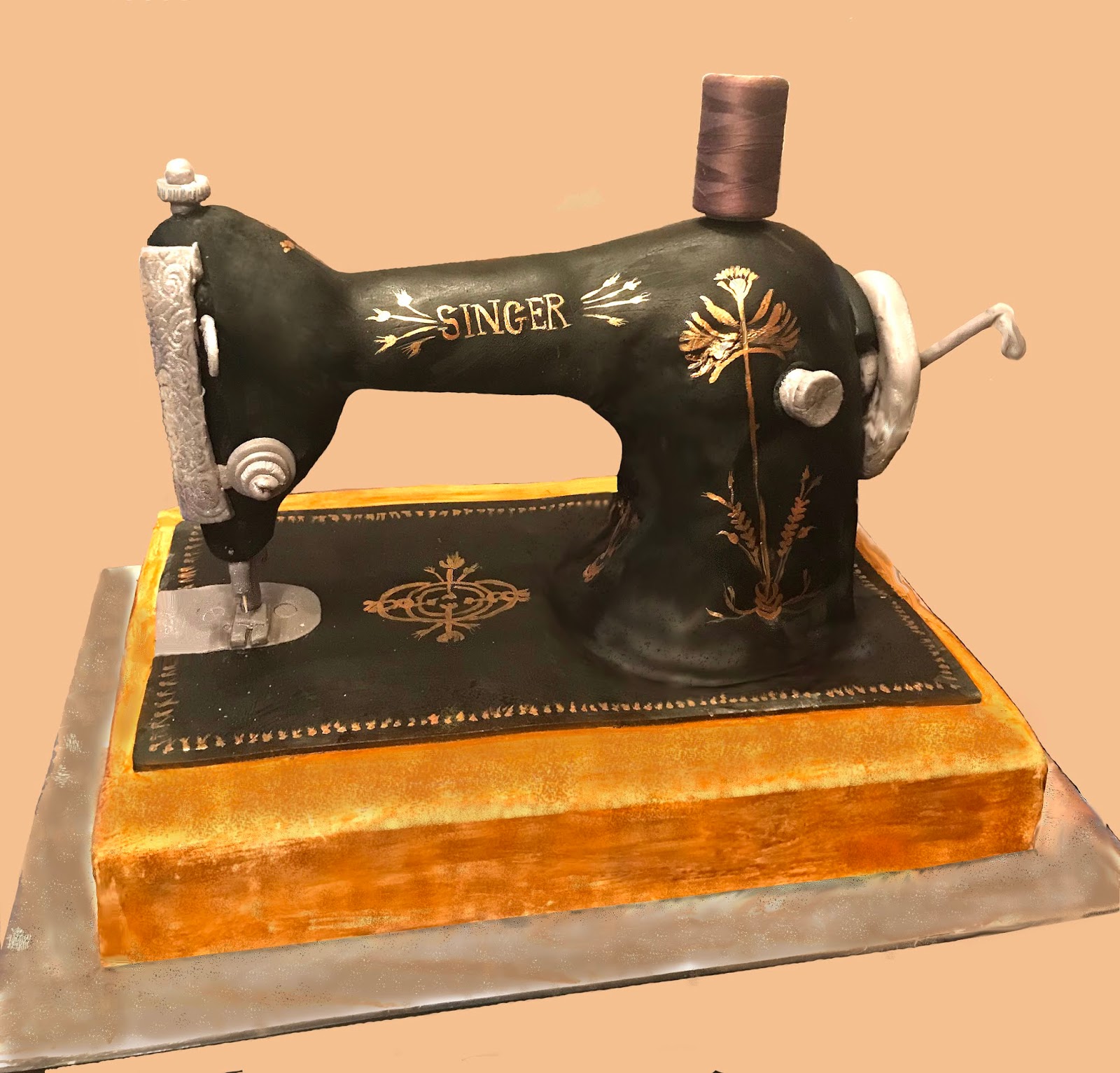 Artnscience Creations: Sewing Machine cake