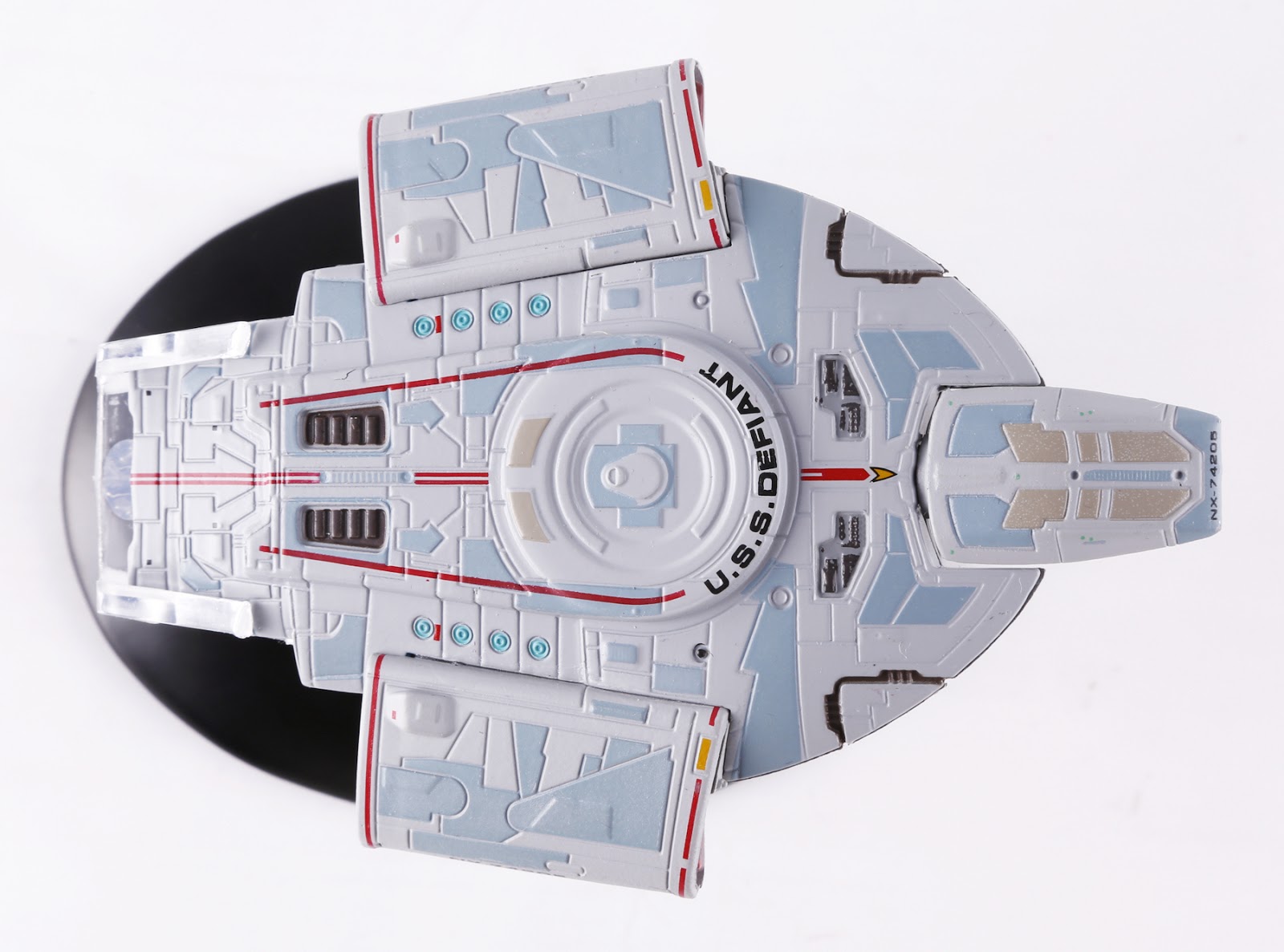 The Trek Collective: Review: The Official Starships Collection #9 - USS ...