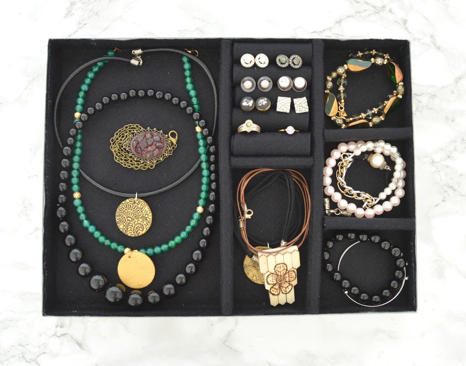 Vikalpah: DIY Organizer Tray from Ferrero Rocher box with multiple uses