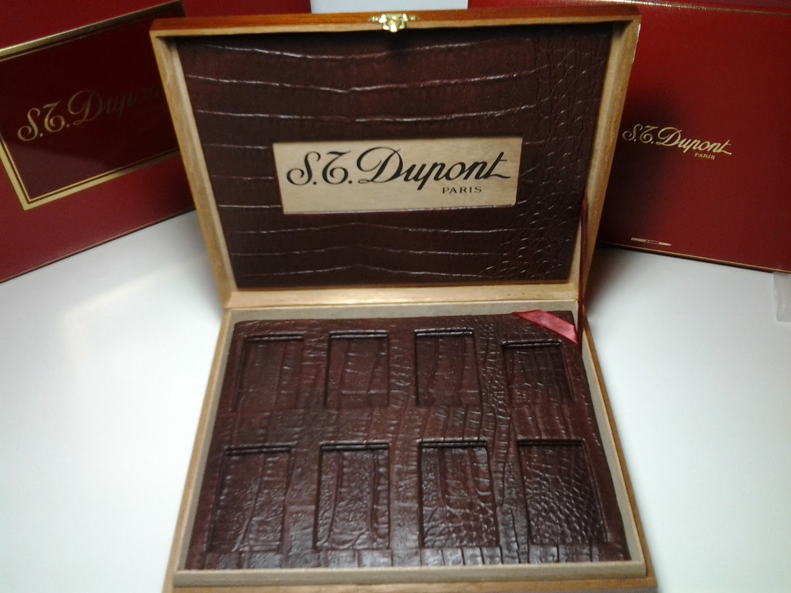 ziq S.T. DUPONT collections: ORIGINAL ST DUPONT DISPLAY BOX WITH CROCO ...