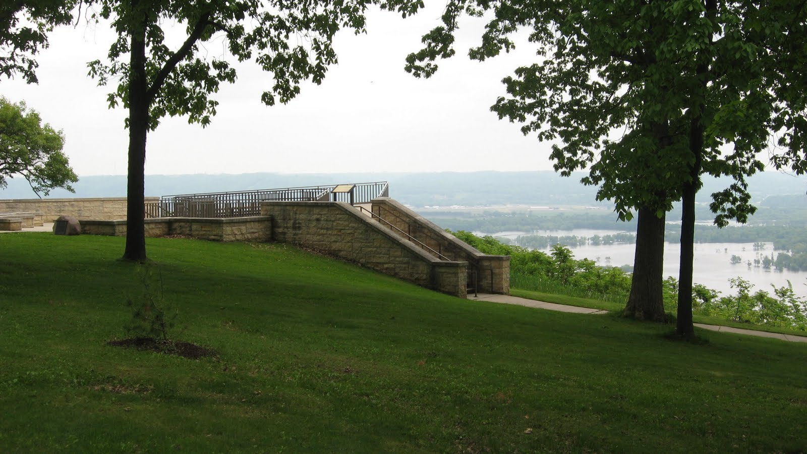 Pikes Peak State Park of Iowa: Photos