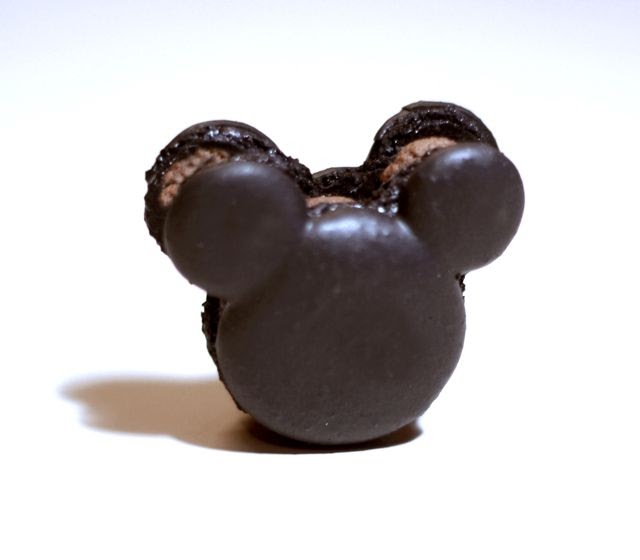 Project Denneler: Mickey Mouse Macarons