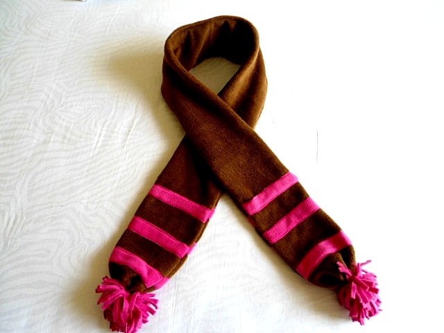 How to Sew a Fleece Scarf, Diy Fleece Scarf, Free Pattern - Sew Crafty Me