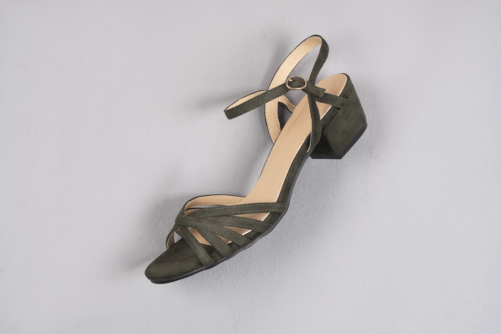 Shoe shopping tips for walking in style by Parisian Plus