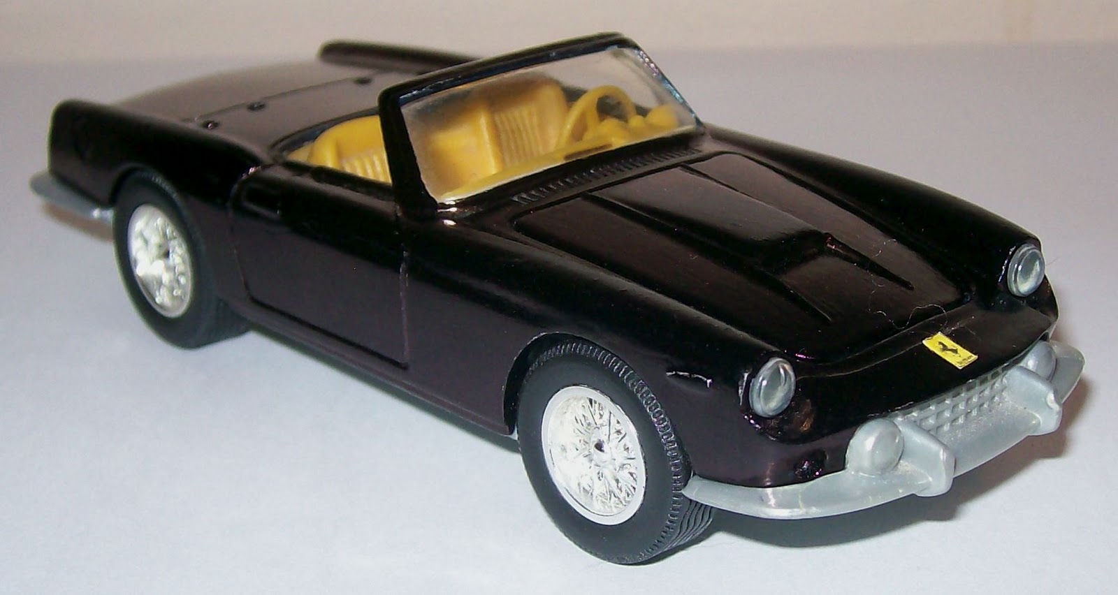 Che Macchina!: Miniaturas da Ferrari