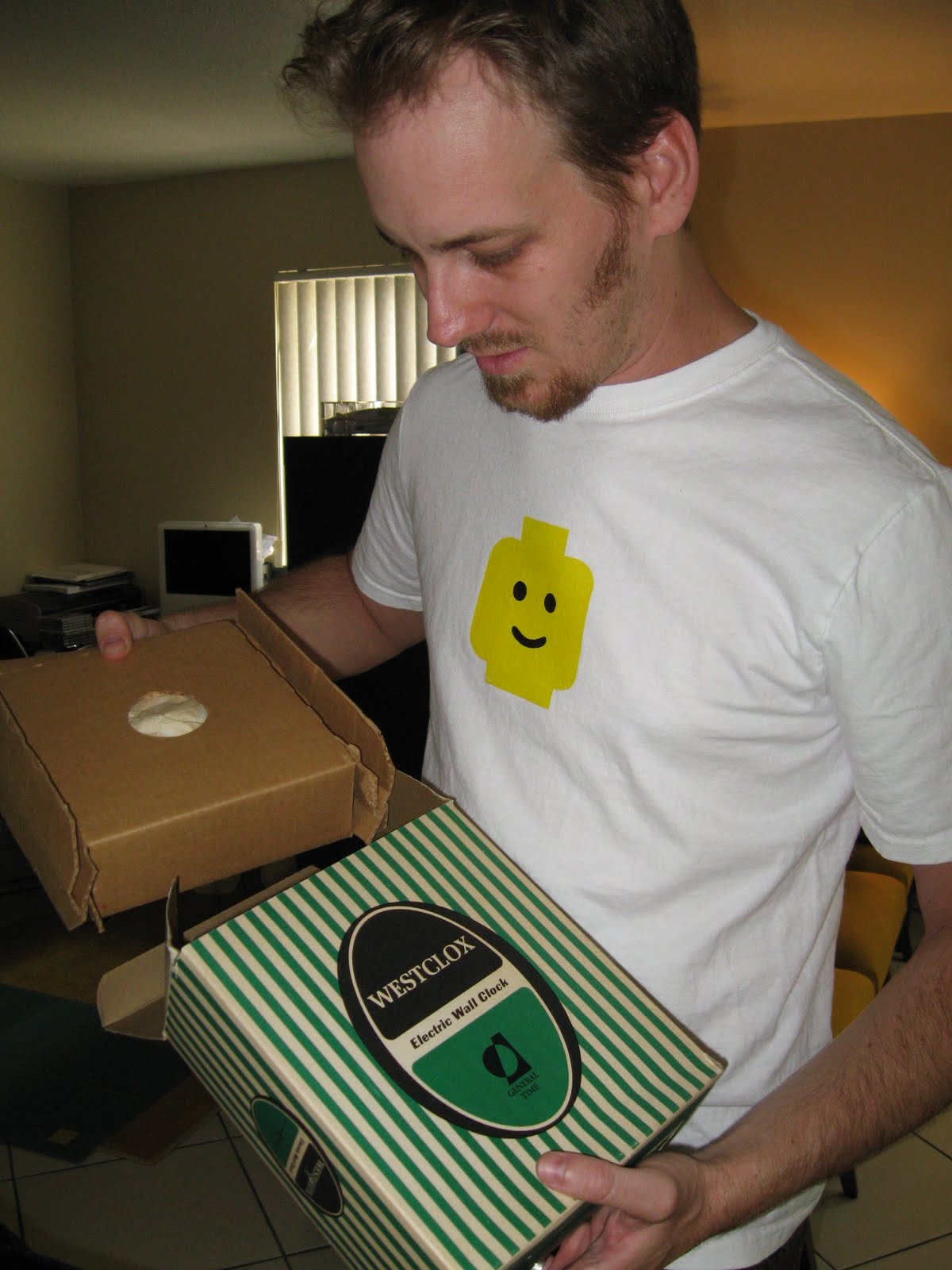 pinning weekly!: Andy's Birthday: Lego Head Freezer Paper Shirt!