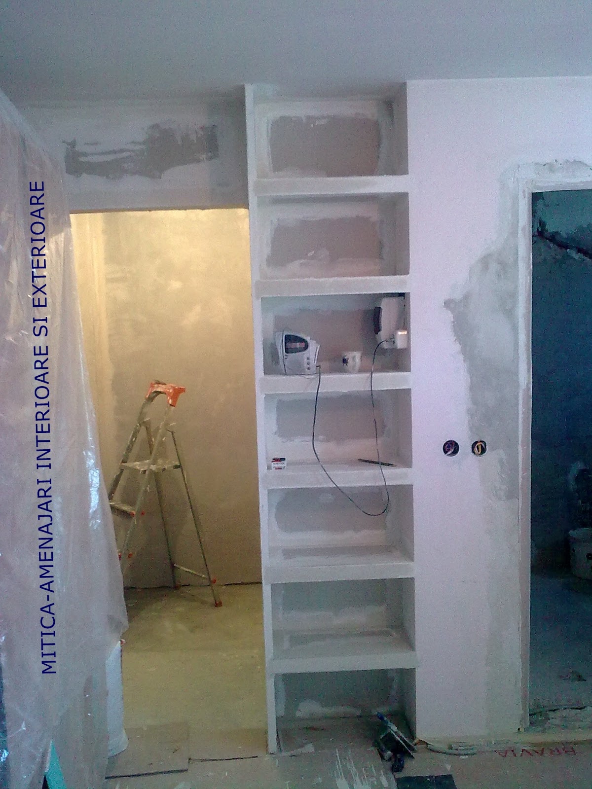 MITICA-AMENAJARI INTERIOARE SI EXTERIOARE: ETAJERE SI POLITE DIN RIGIPS