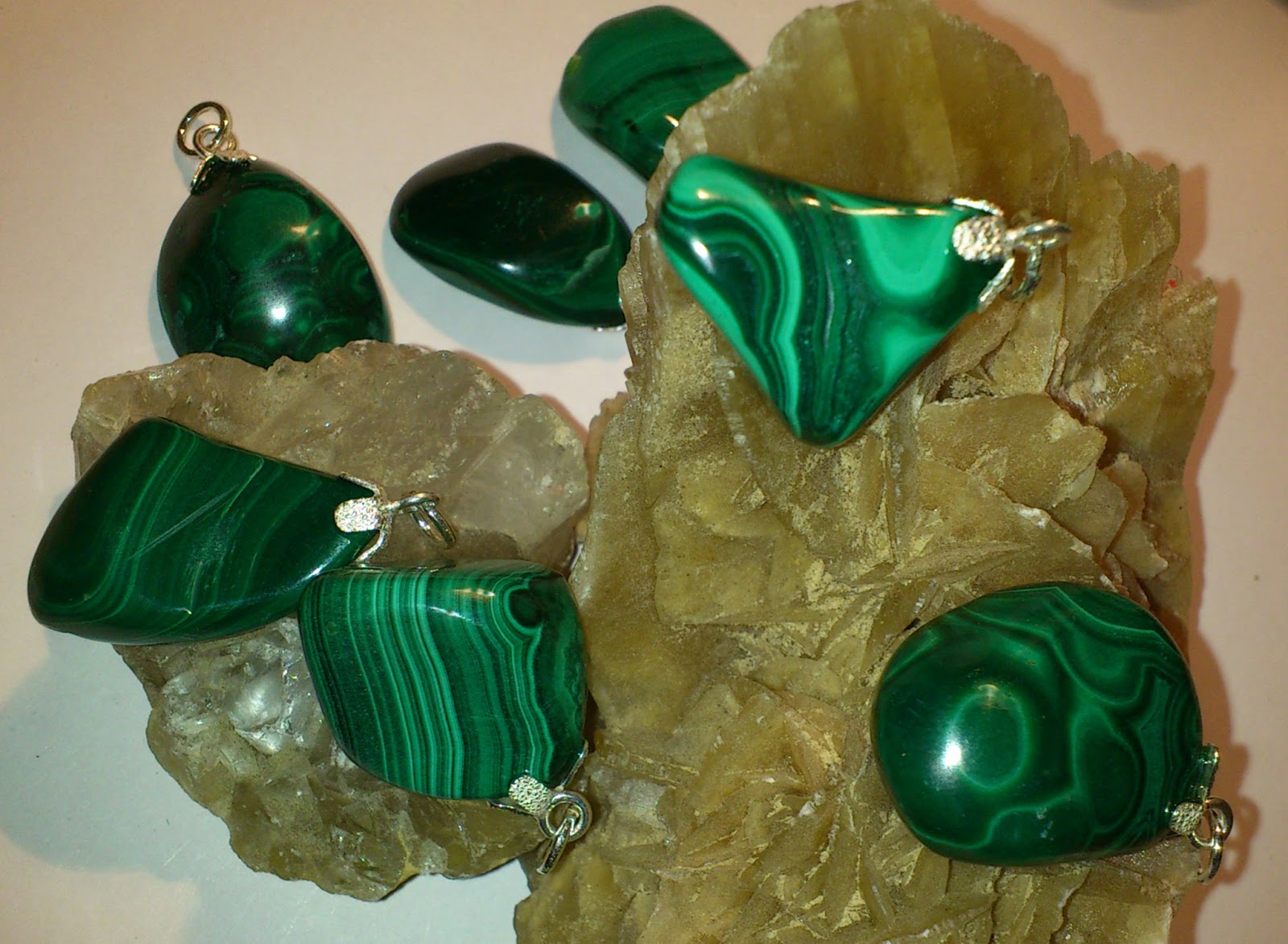 Arcanos de Irene: GEMAS DE PODER MAGICO