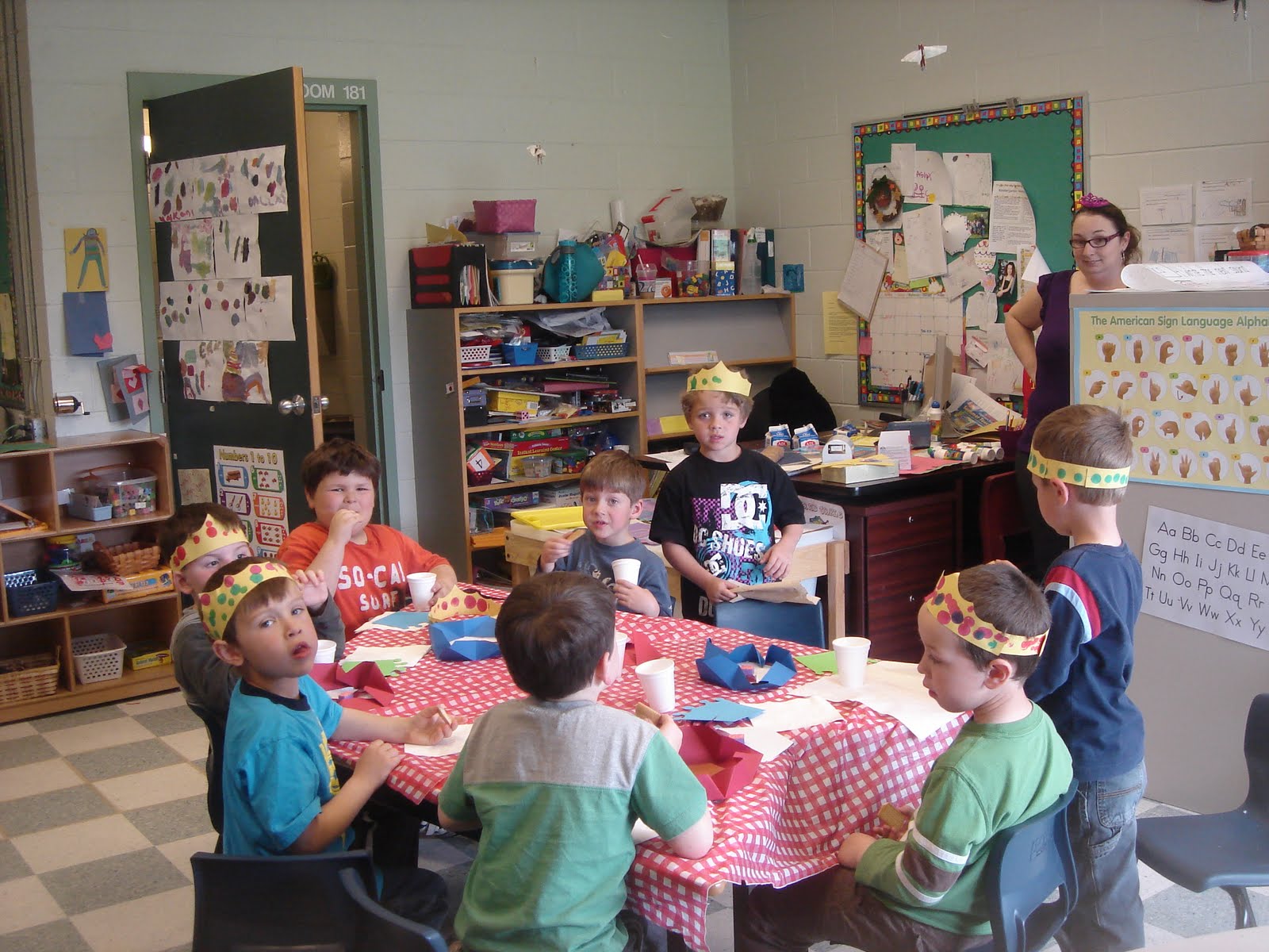 Mrs. Drummond's Kindergarten Class: A Royal Tea Party