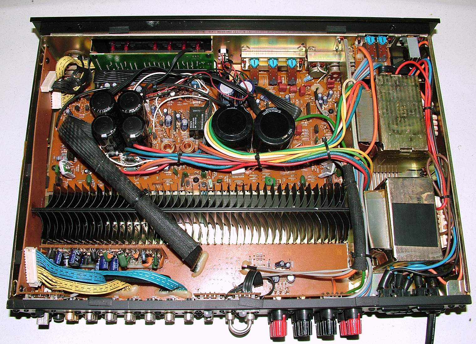 The Robb Collections: Scored a PROTON 1100 stereo preamplifier at last!