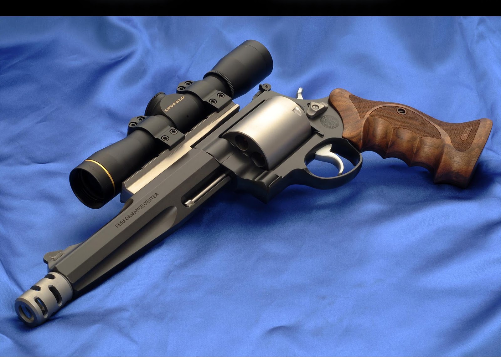 70 fotos variadas de Revólveres - Sala de Armas