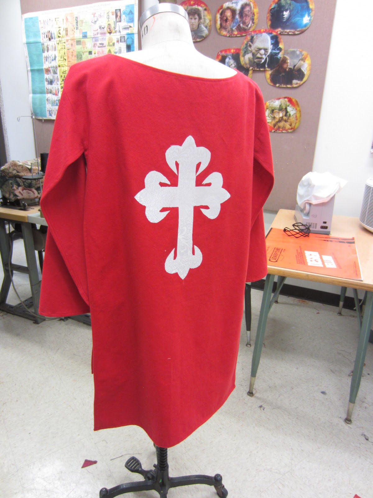 The Three Musketeers: Capes