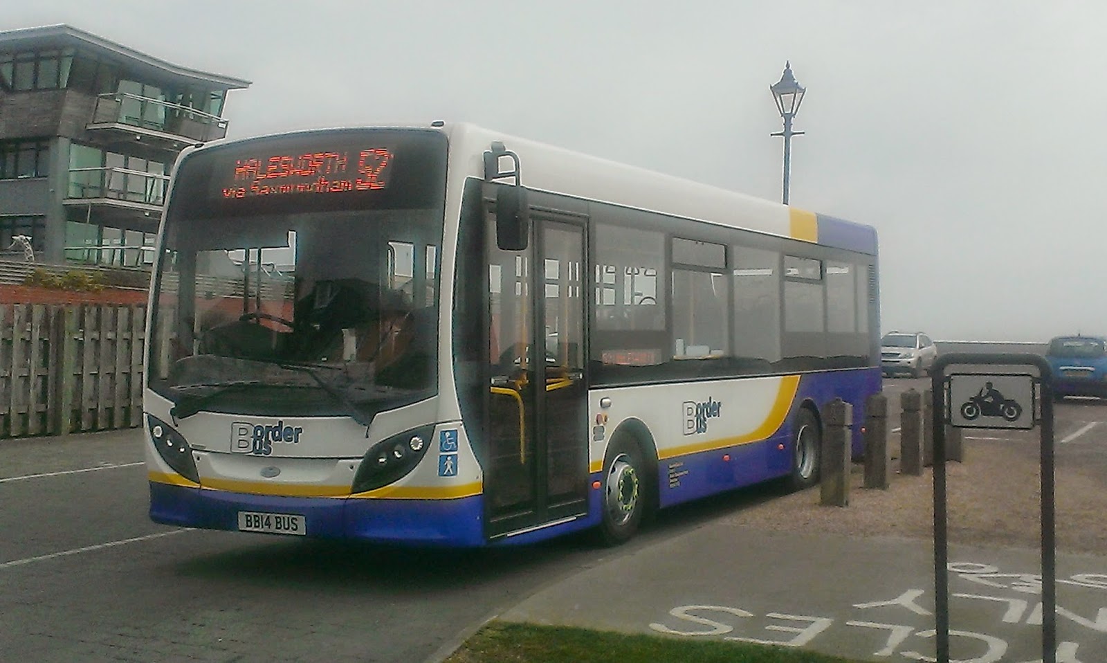 Steve's Bus & Train Page: Borderbus 521 Begins