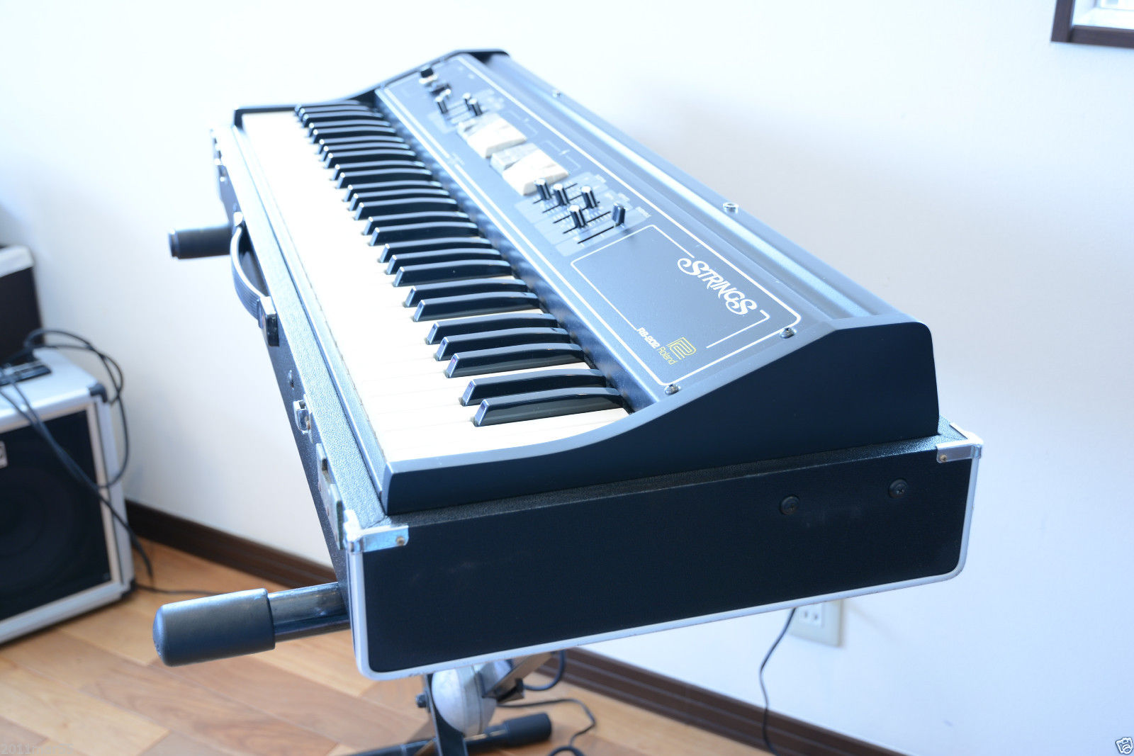 MATRIXSYNTH: Roland RS-202 Strings SN 633008