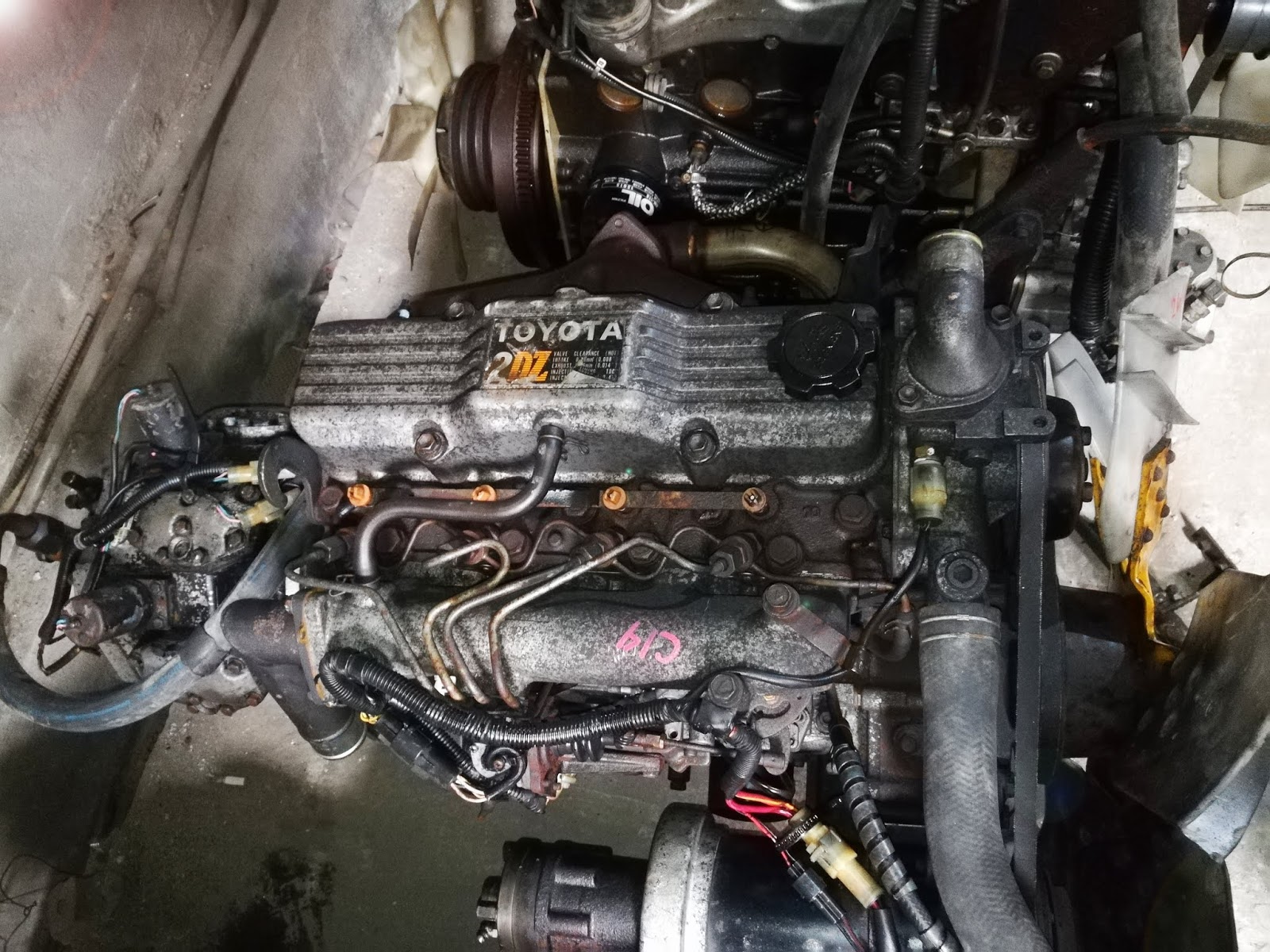 Products: Toyota 2DZ 4 cylinder engine