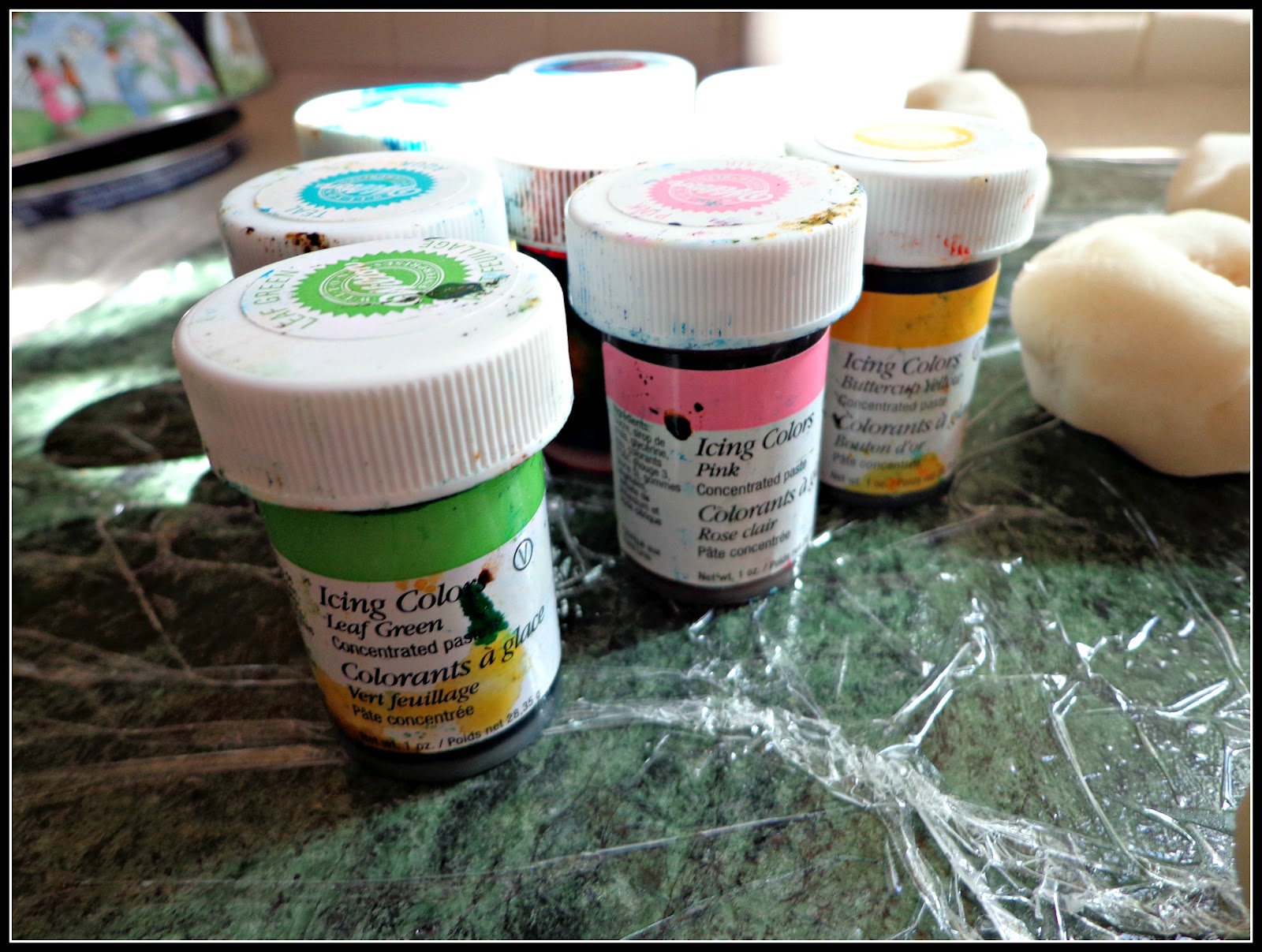 Laura McHugh Squared: Art Every Week in 2012: Making Flowers out of ...