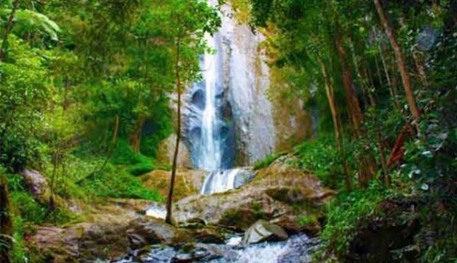 Dholo Waterfall: Wisata Air Terjun Dholo Kediri | Kemon Holiday