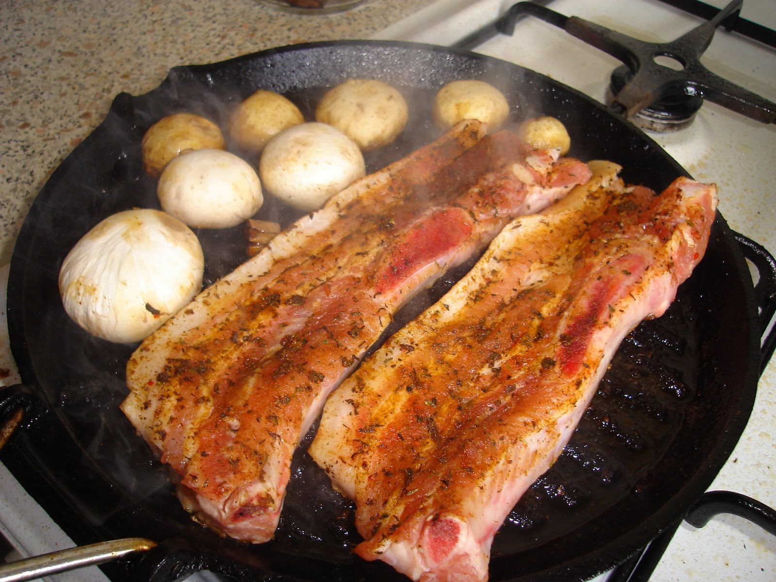 Top Cuisine avec Lavi: Carne de porc la gratar