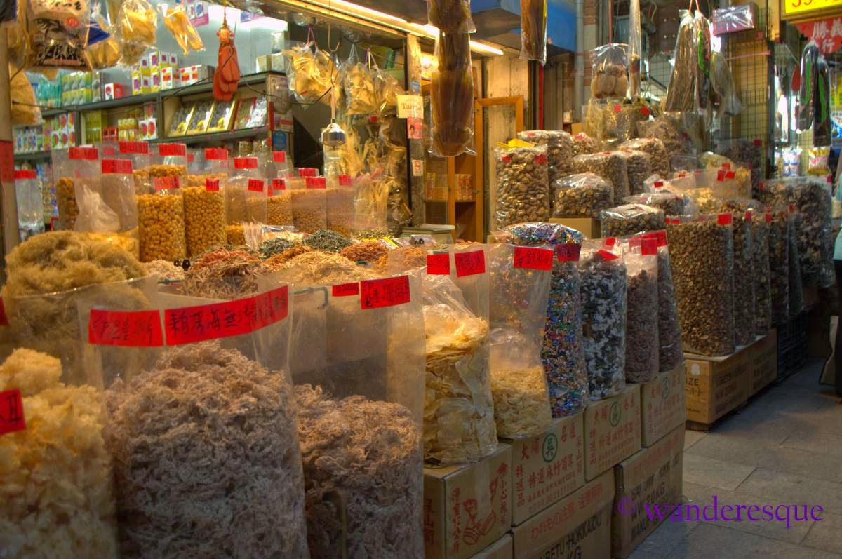 Kaohsiung's Dry Goods Market 三鳳中街