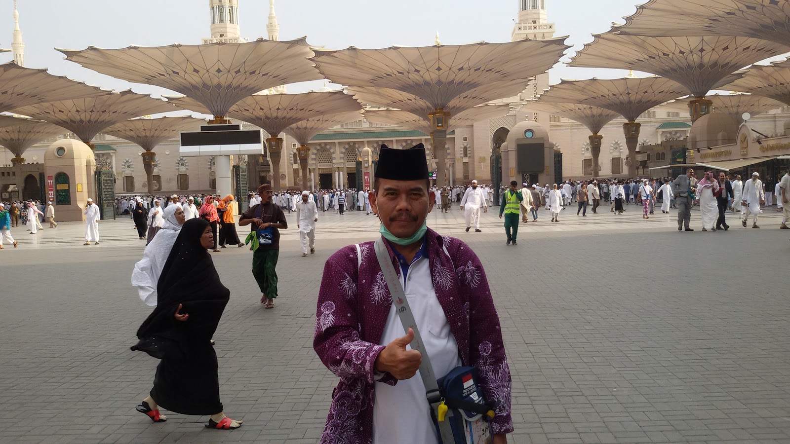 1931. AYAH DAN IBU RASULULLAH ~ Yusron Hadi Tauhid