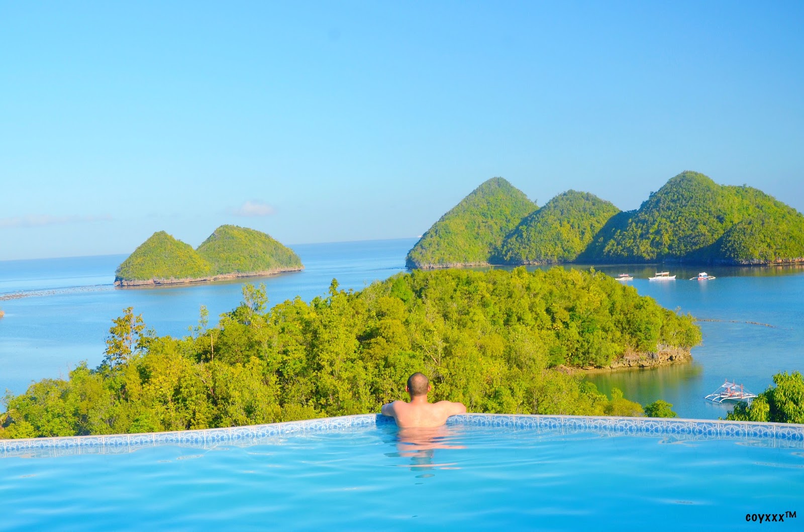 cOyxXx: A Dreamlike Masterpiece: Perth Paradise Resort