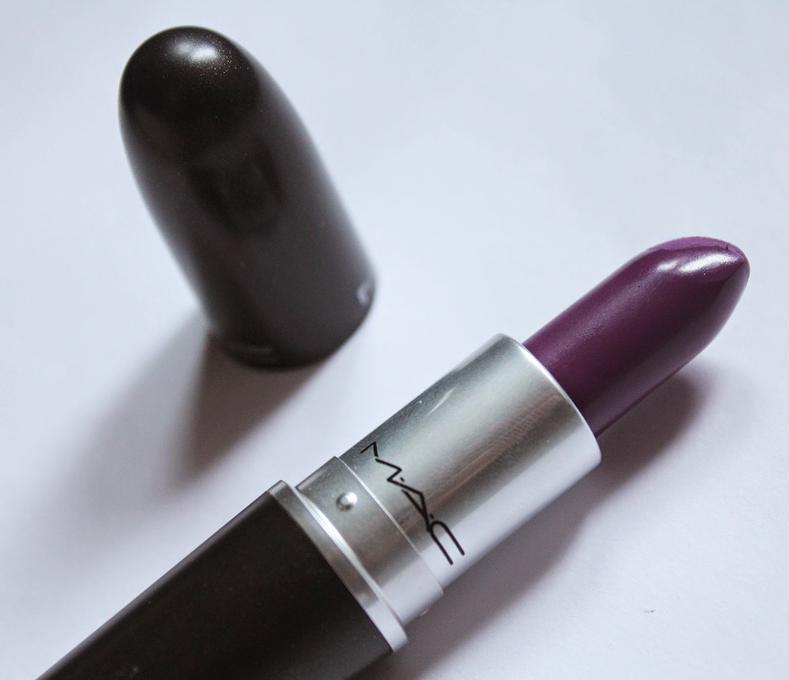 REVIEW: MAC Heroine Lipstick. | Levinia Jayne