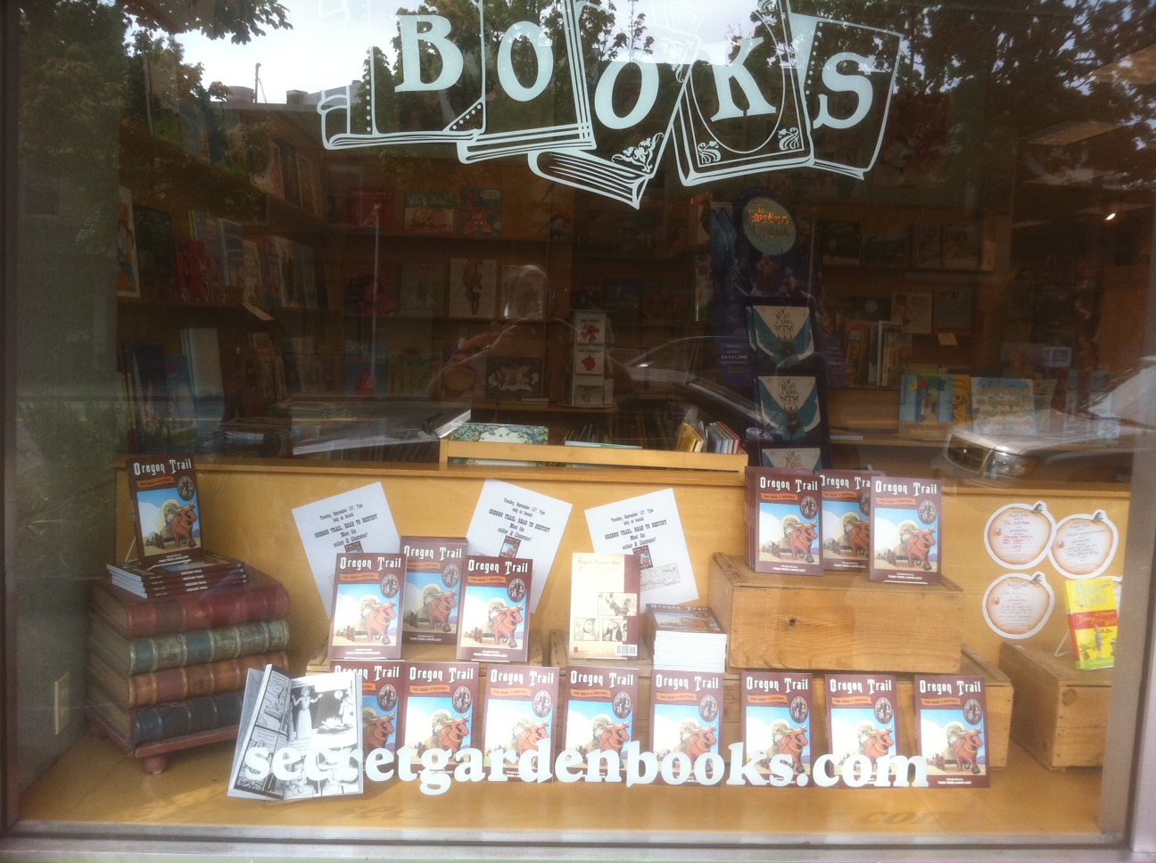 ROAD TO DESTINY: THE OREGON TRAIL GRAPHIC NOVEL: Oregon Trail Book ...