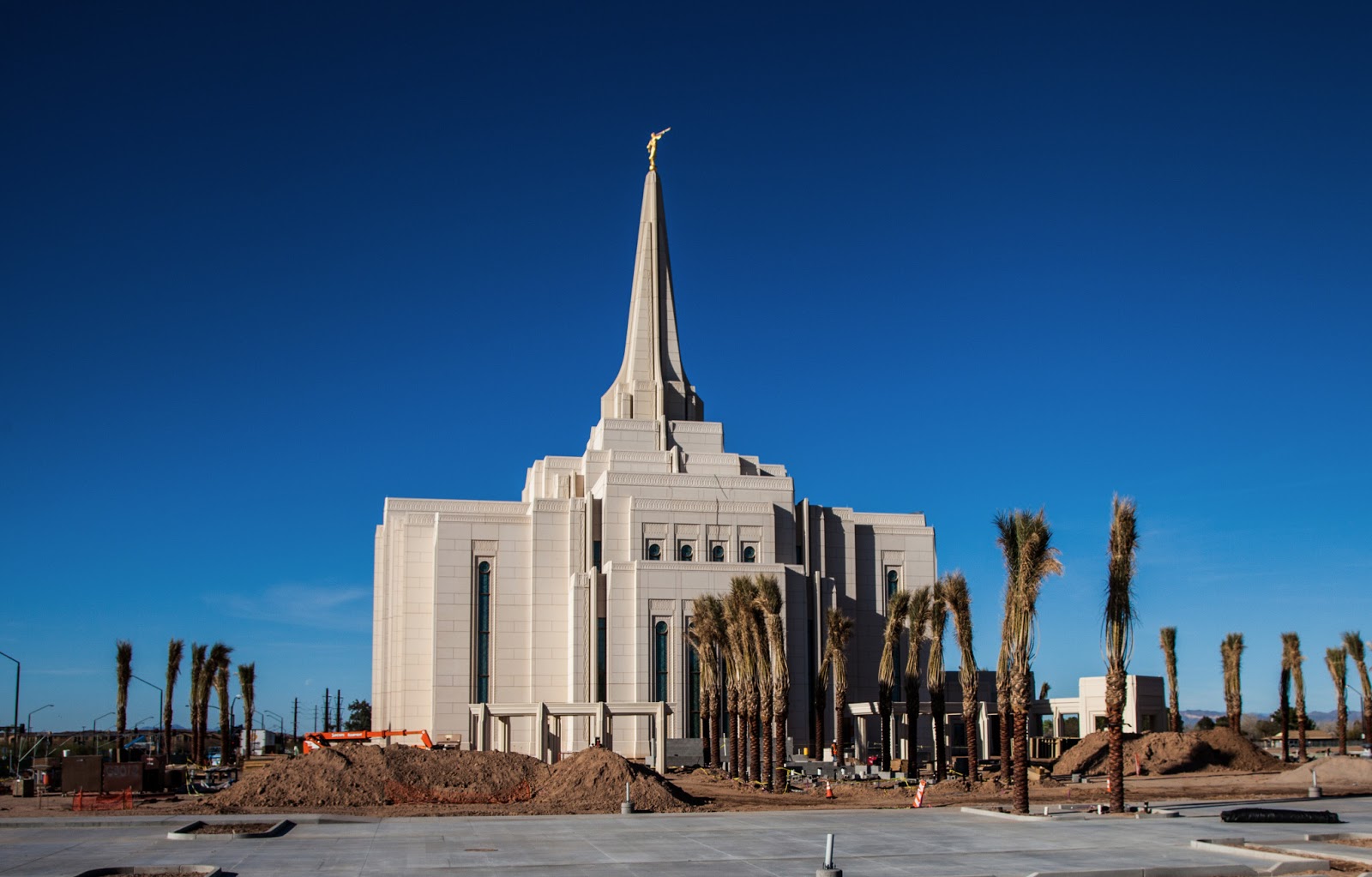 Walking Arizona: Gilbert Temple under construction