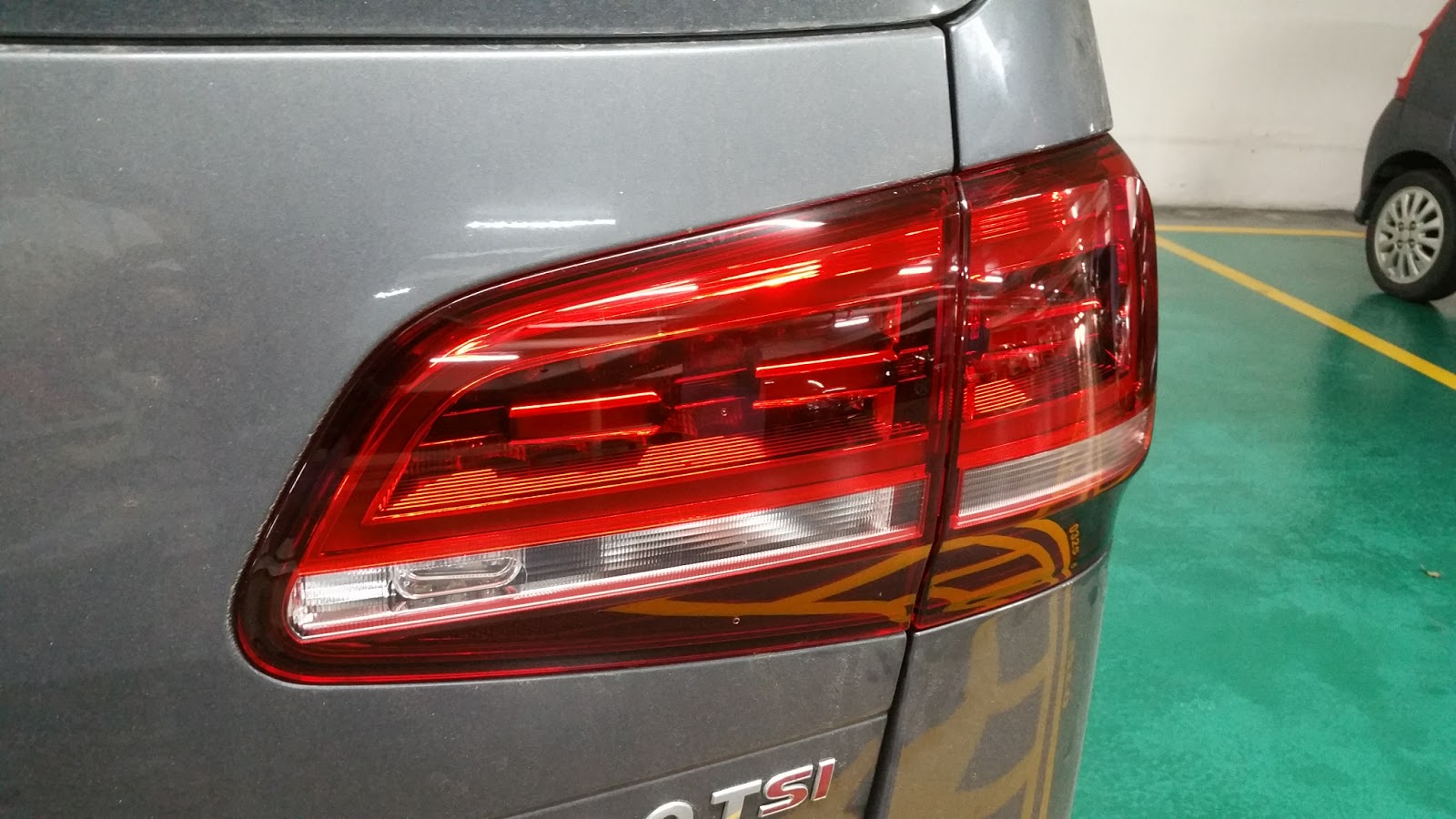 CBX RNS510 & Accessories: Sharan LED Tail Lights