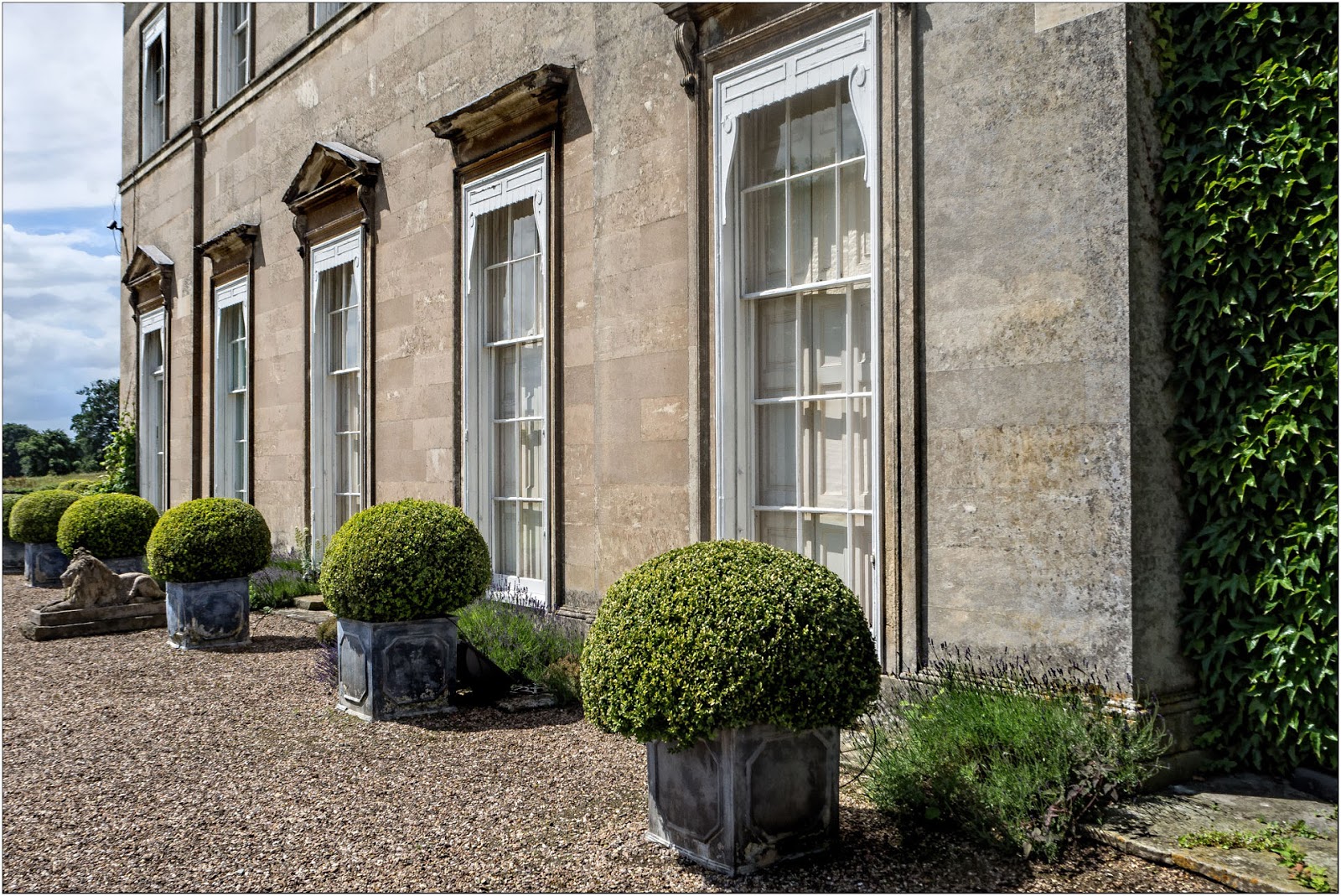 Lincolnshire Cam: Hackthorn Hall Summer Open garden. (Set1 of 2)