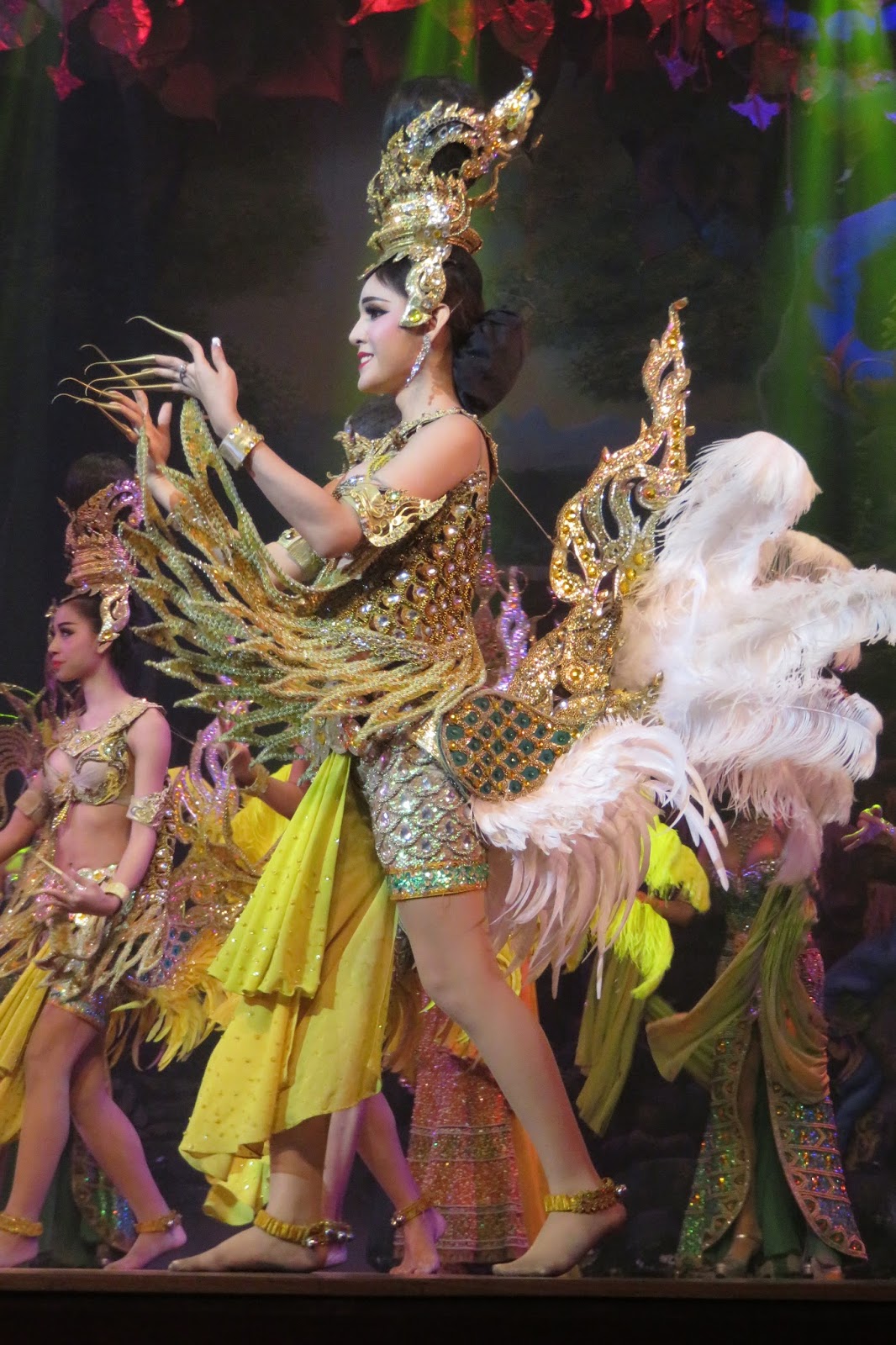 Kee Hua Chee Live!: PART 1---ALCAZAR IS PATTAYA'S BEST CABARET SHOW ...