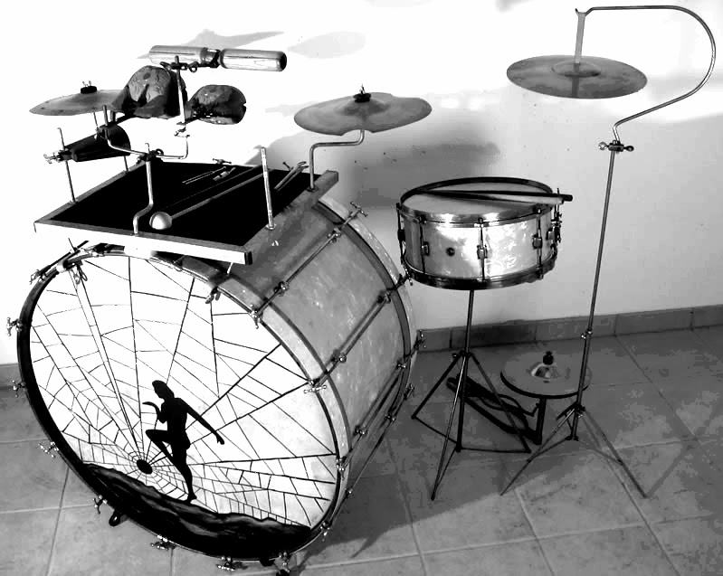Como foi criada a Bateria(Instrumento musical)