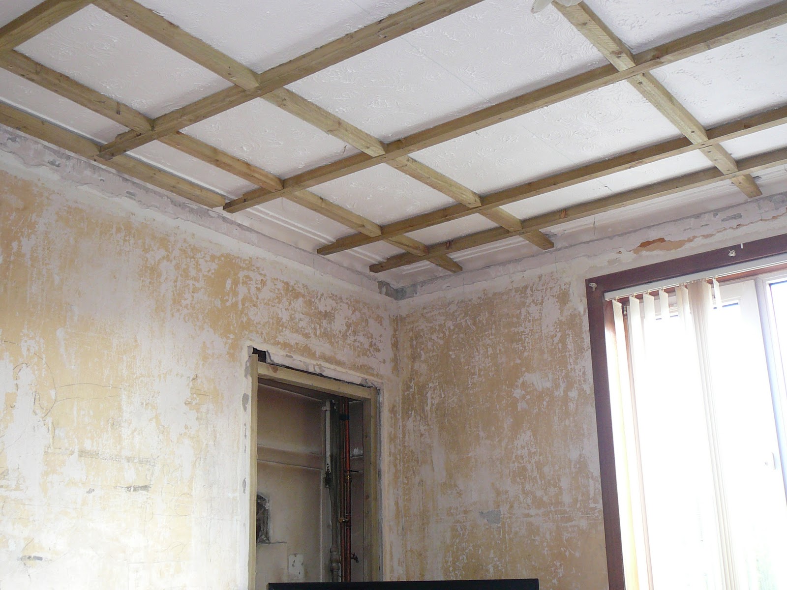 Dae It Yersel: Living Room Ceiling 1