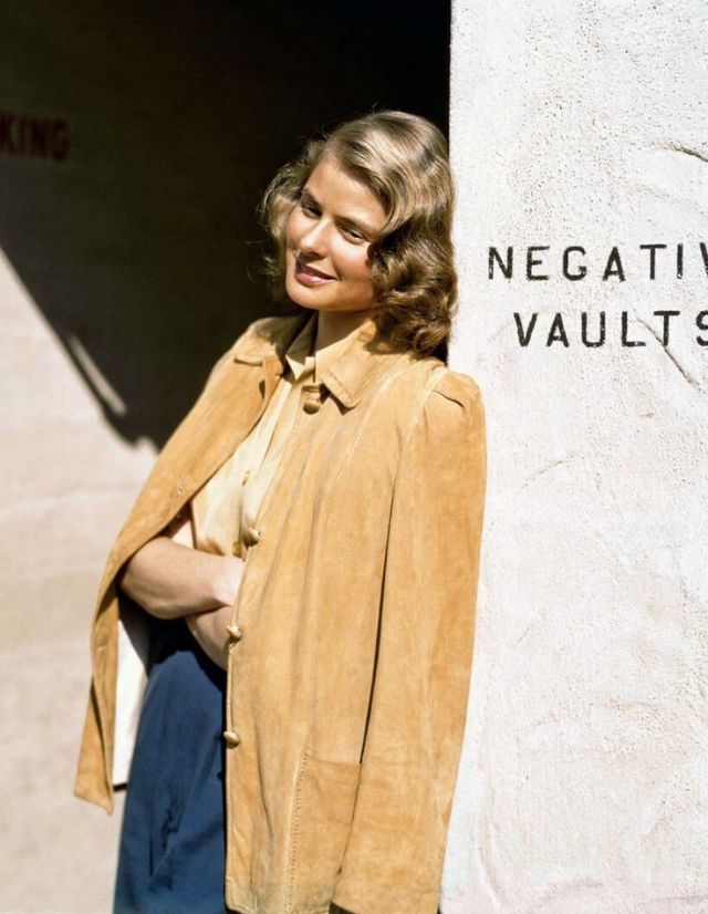 50 Glamorous Color Photos of Ingrid Bergman From Between the 1940s and ...
