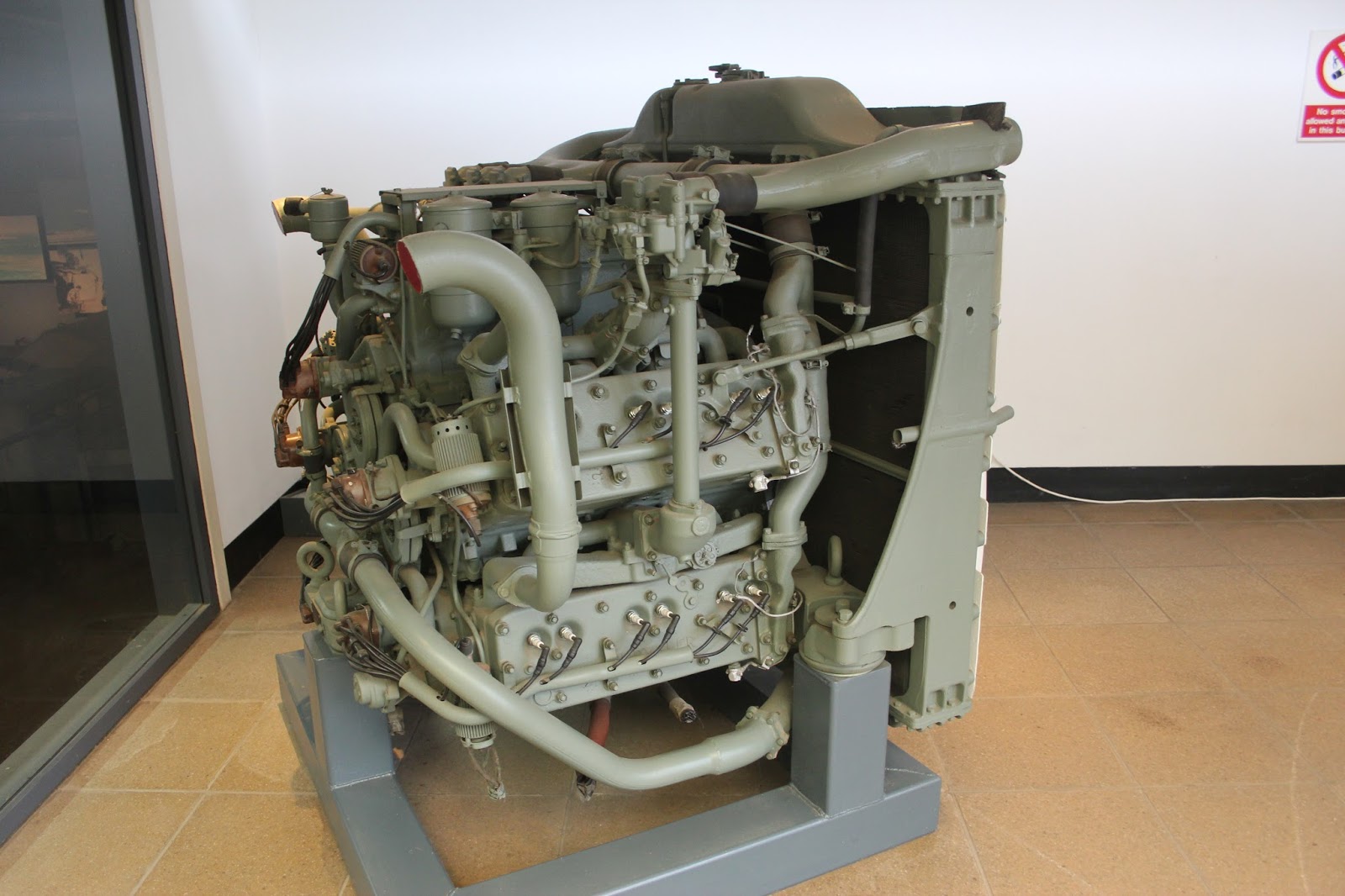 ultravanillasmurf: April 2016