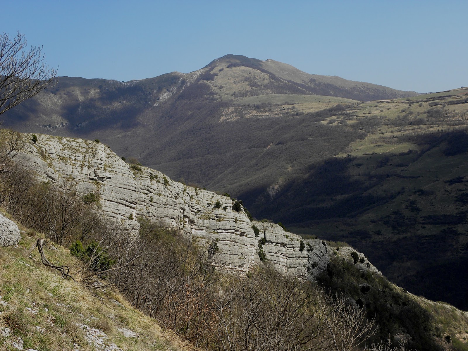 Escursione ad anello del Corno di Catria ( PG ) ( 2 di 2 ) - THE MARCHE ...