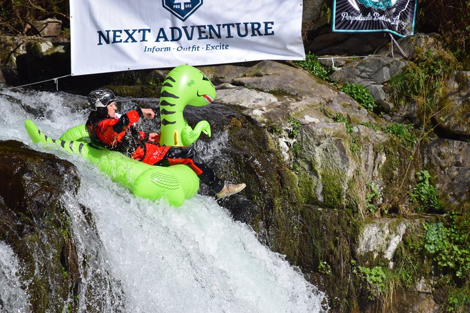 Into the Outside: 2016 Creeking Competition